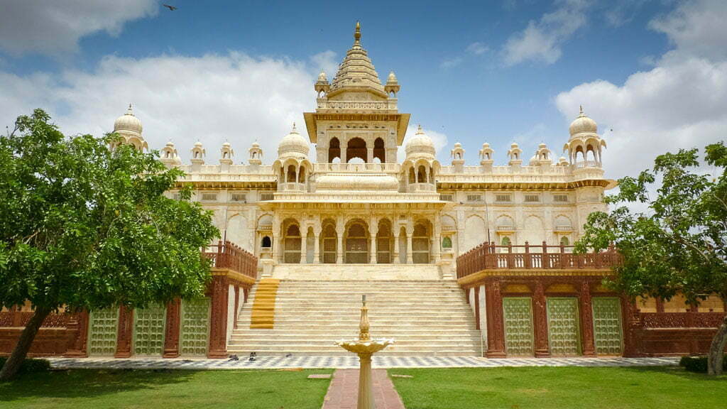 Jaswant Thada - Tour and Taxi