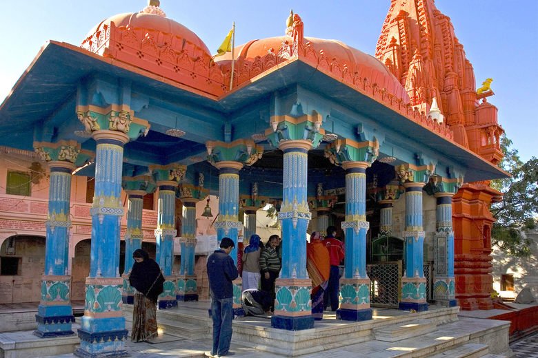 Brahma Mandir - Tour and Taxi
